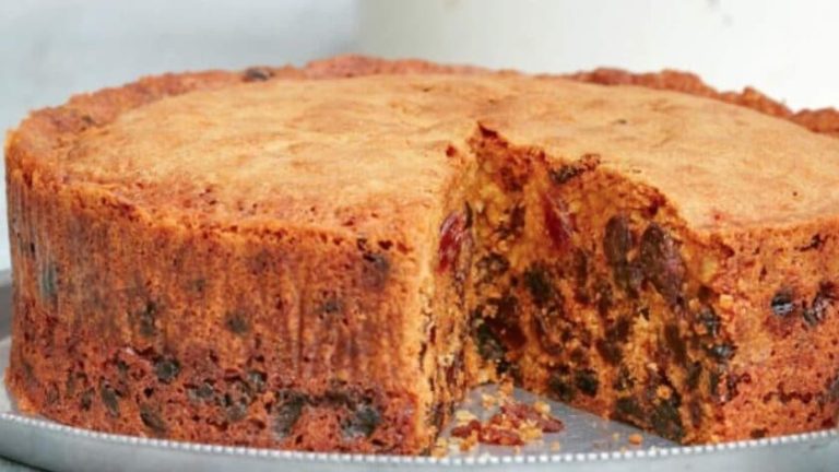 Mary Berry Farmhouse Fruit Cake Recipe - British Baking Recipes